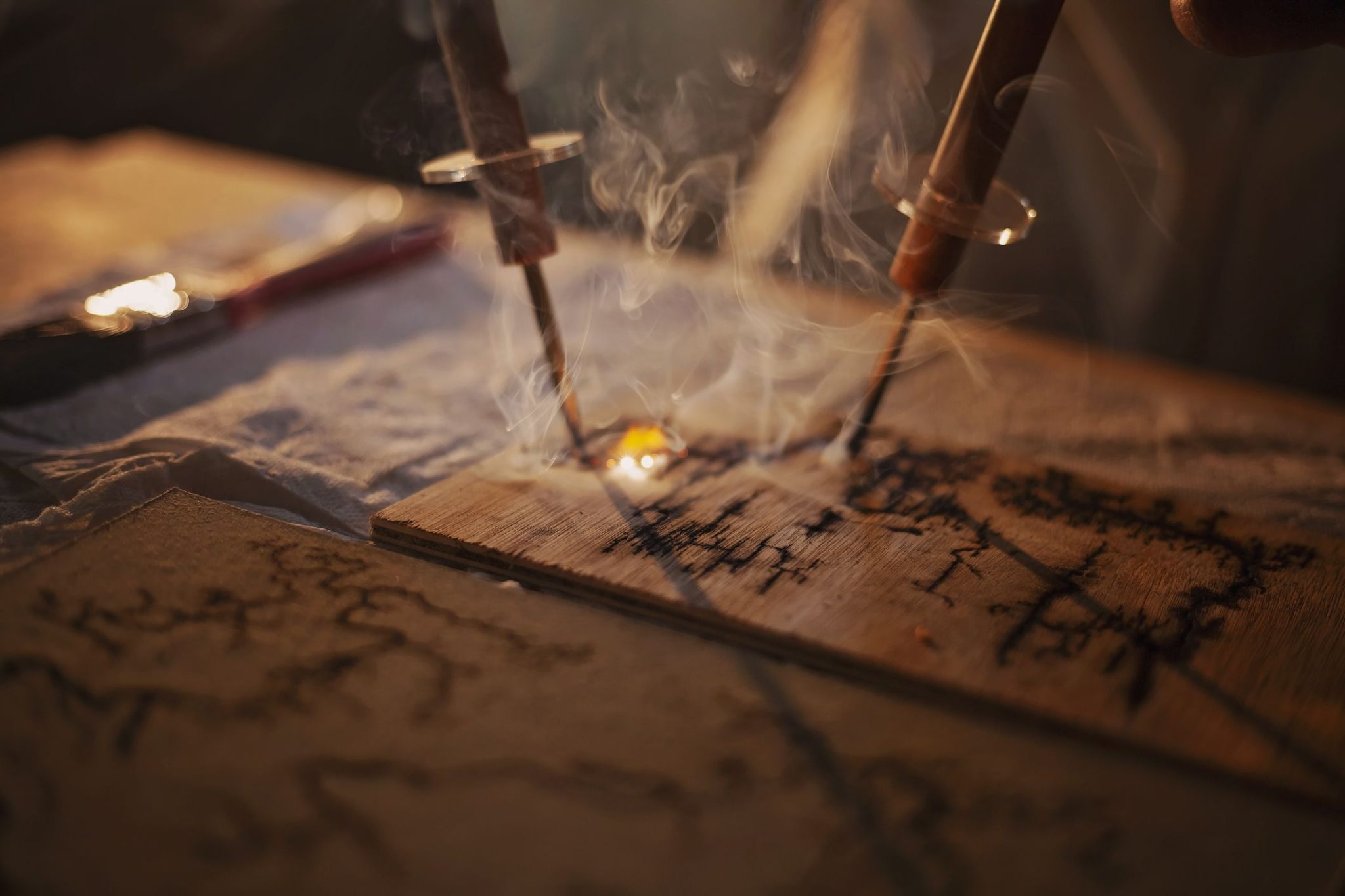 How to Fractal Burn Wood at Home: Transform Your DIY Projects