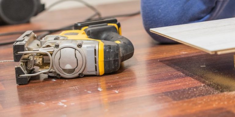 How to Cut Panels Like a Pro: Expert Tips and Techniques