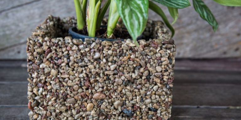 How to Glue Pebbles Together: Easy Techniques for Lasting Adhesion