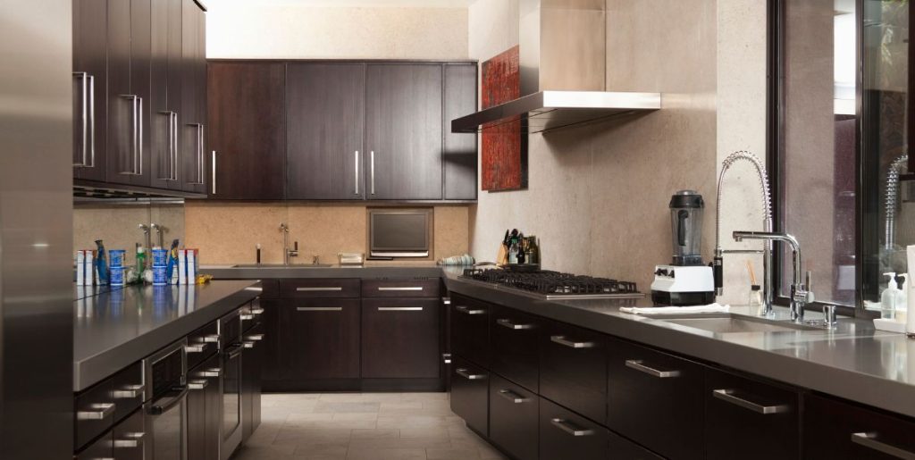 What Colors Go Good With Dark Wood: Transform Your Space with ...