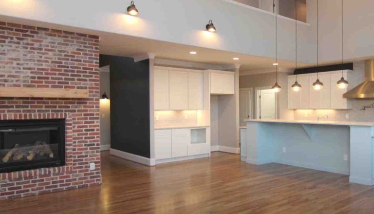 Which Direction Should I Lay Wood Flooring? Find the Perfect Path for ...