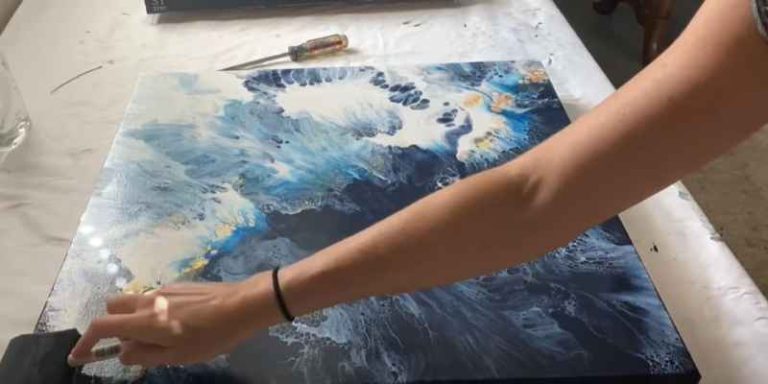 How To Apply Polycrylic Without Streaks: Proven Techniques