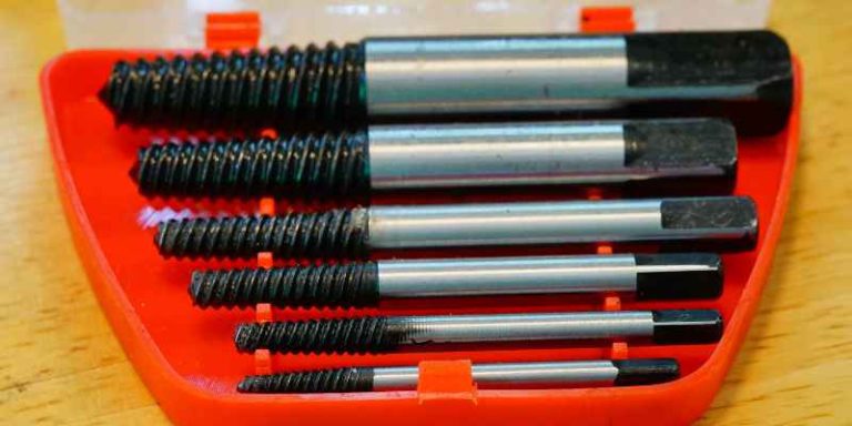 How To Remove A Screw With No Head: Easy Hacks Revealed