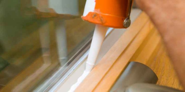How To Remove Caulk From Windows: The Ultimate Guide