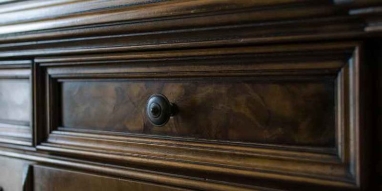 How to Darken Wood Furniture With Wax – A DIY Guide