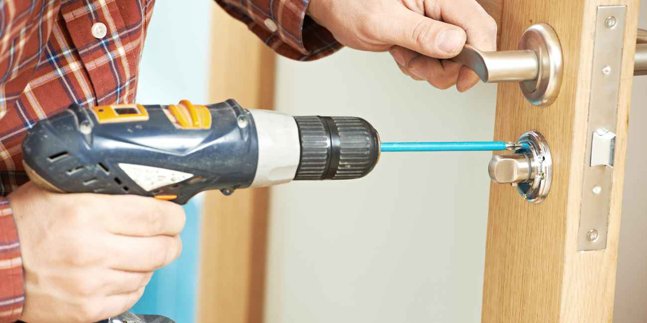 How to Fix a Stripped Screw Hole in Wood: Quick DIY Guide