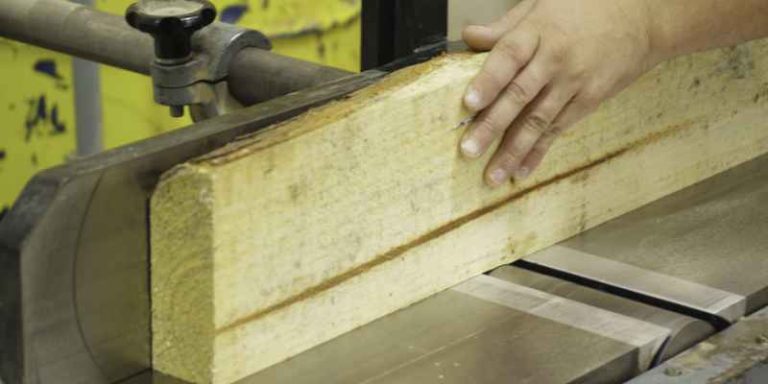 How to Flatten Slab Wood: Quick & Easy Guide