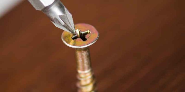 How to Remove a Stuck Screw from Metal: Quick Fixes