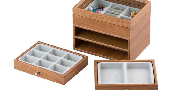 Simple Wooden Jewelry Box: Craft Elegance at Home