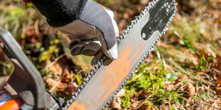 How to Tighten a Chain on a Chainsaw: Quick Fixes
