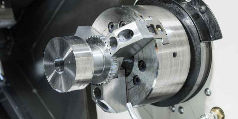 How to Use a Wood Lathe Chuck: Master Your Craft